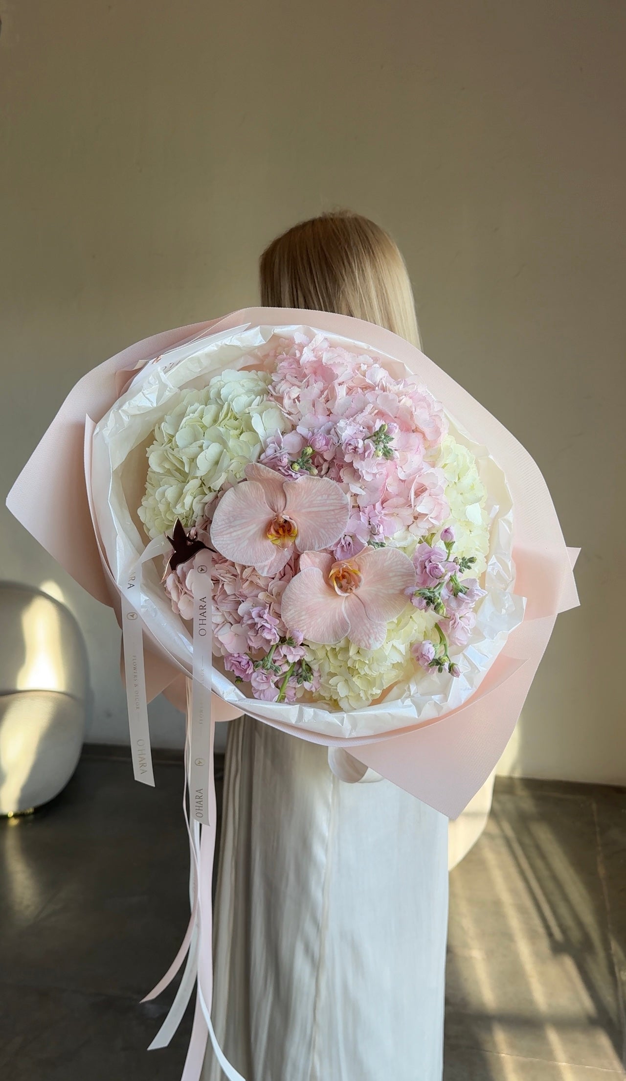 Buy Blushing Embrace S | Ohara.ae – O’Hara Flowers Dubai