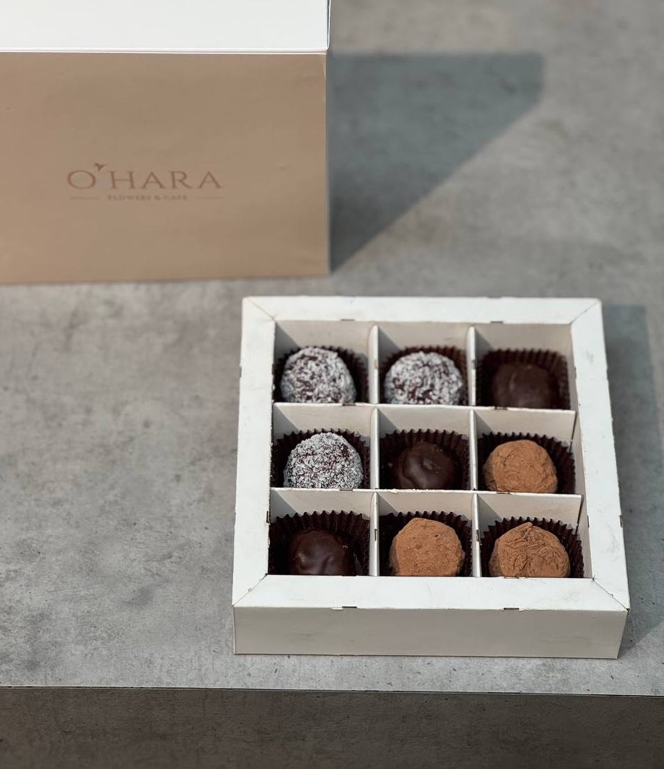 Buy Chocolate Truffle Square Gift Box | Ohara.ae – O’Hara Flowers Dubai